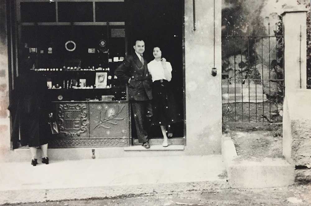 Manel Pons Torres Boiga Plaça Rebés 1951 - Dona Secret
